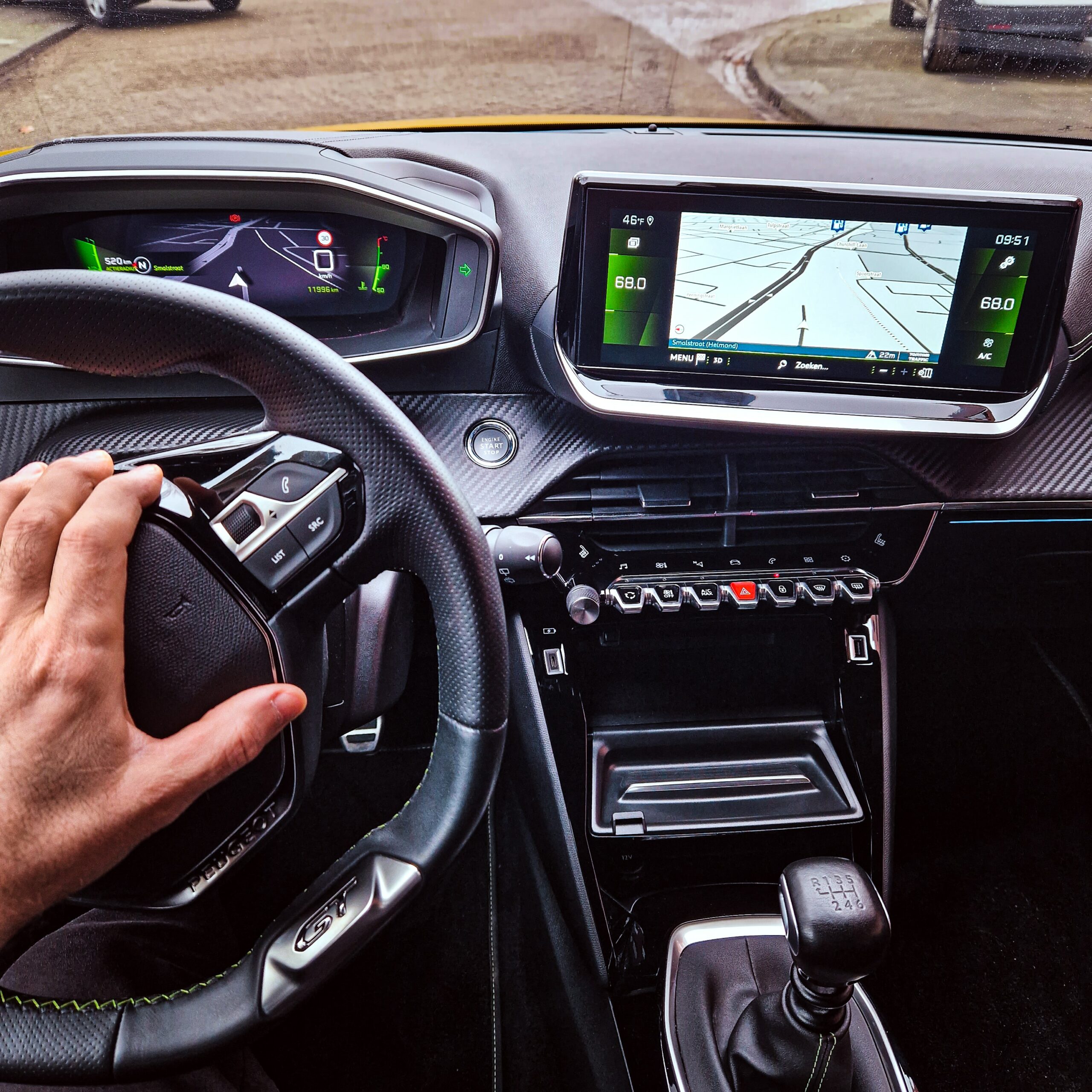 Touchscreens and other driving distractions - greenslips.com.au